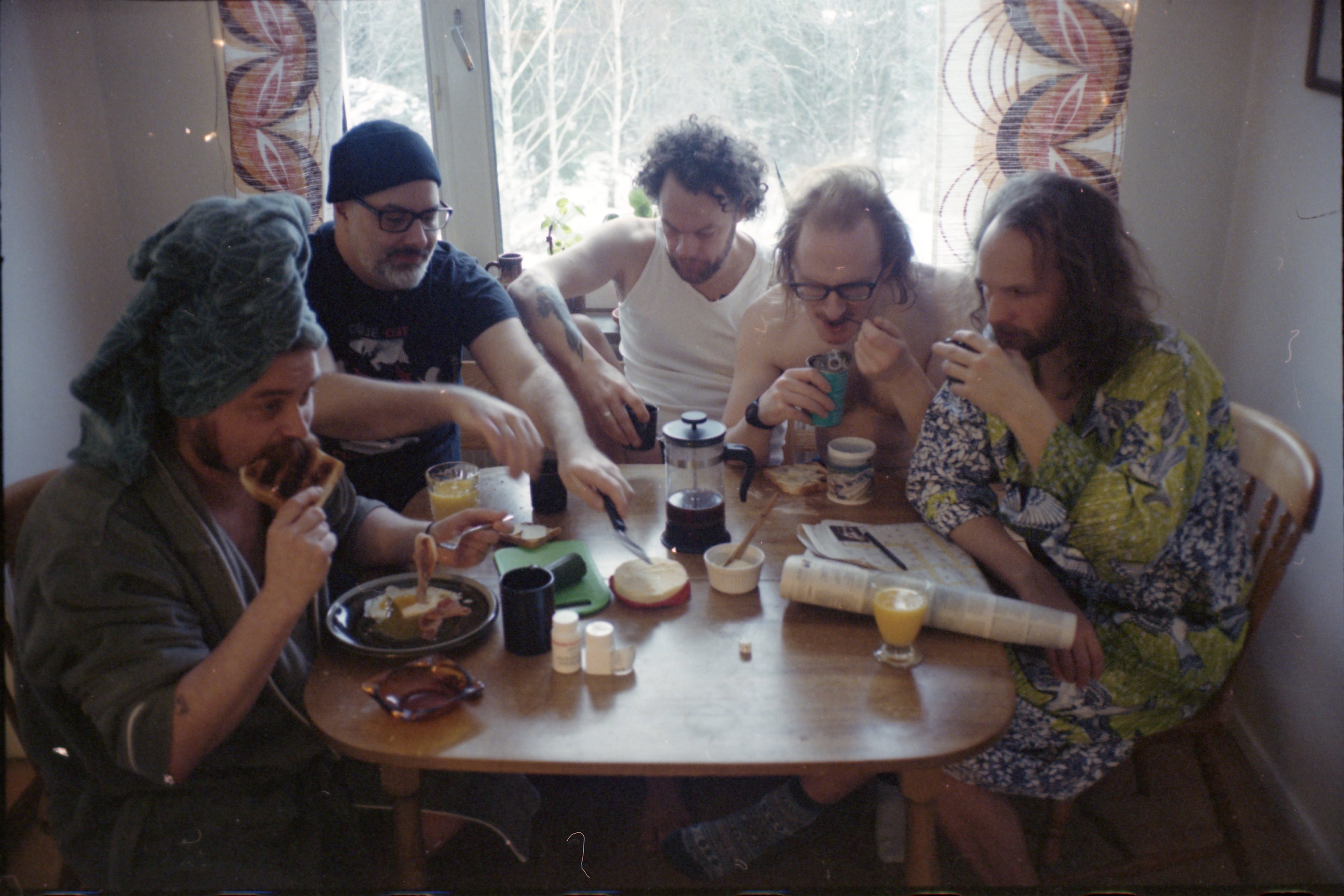 VAK delivers more sludge in new single! – Indie Recordings Shop